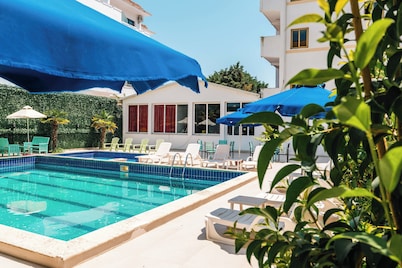 KURTI Hotel