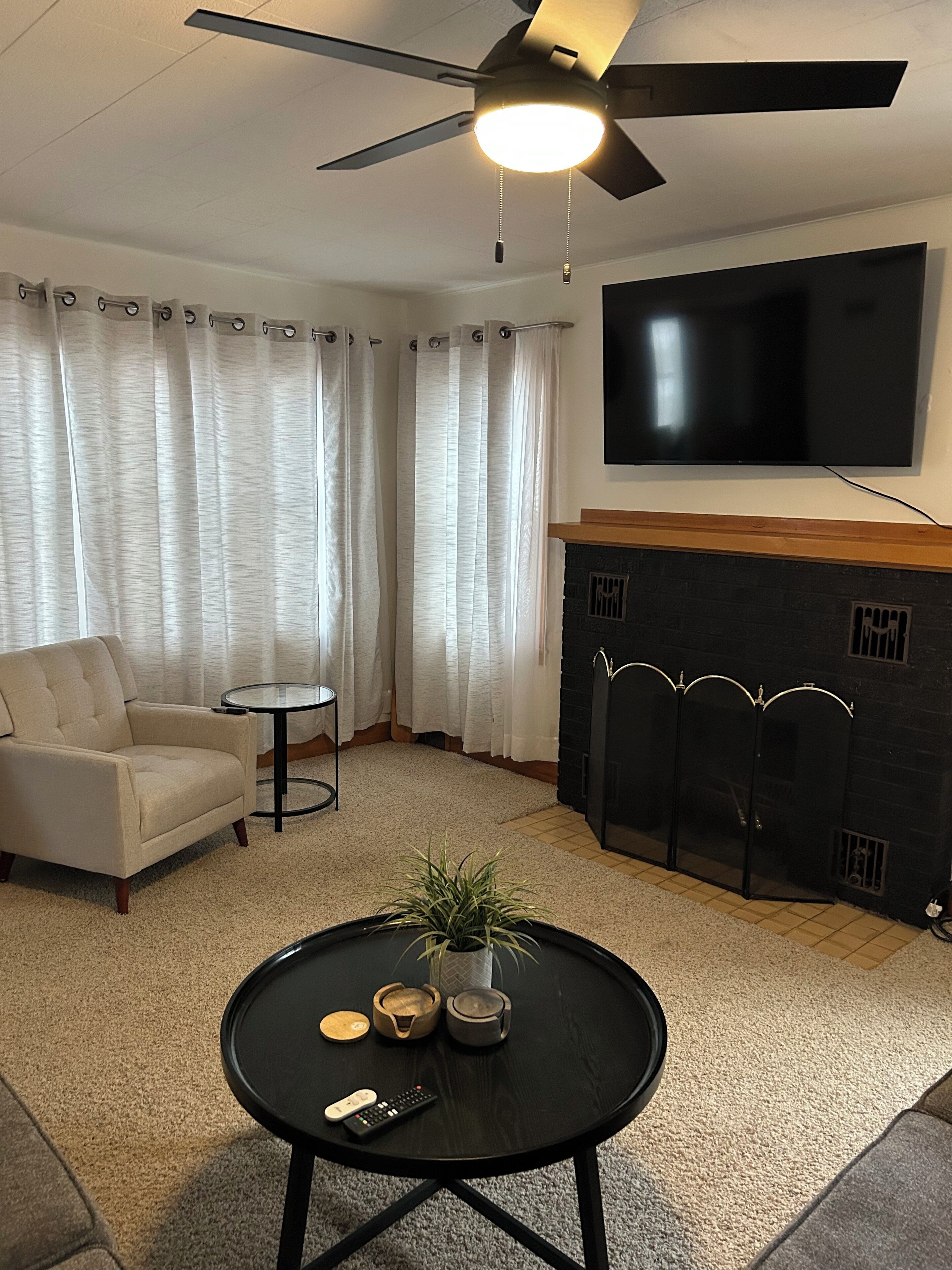 4-bedroom House In Adorable Clear Lake With Ac, Wifi. Enjoy Your Stay - Clear Lake, IA