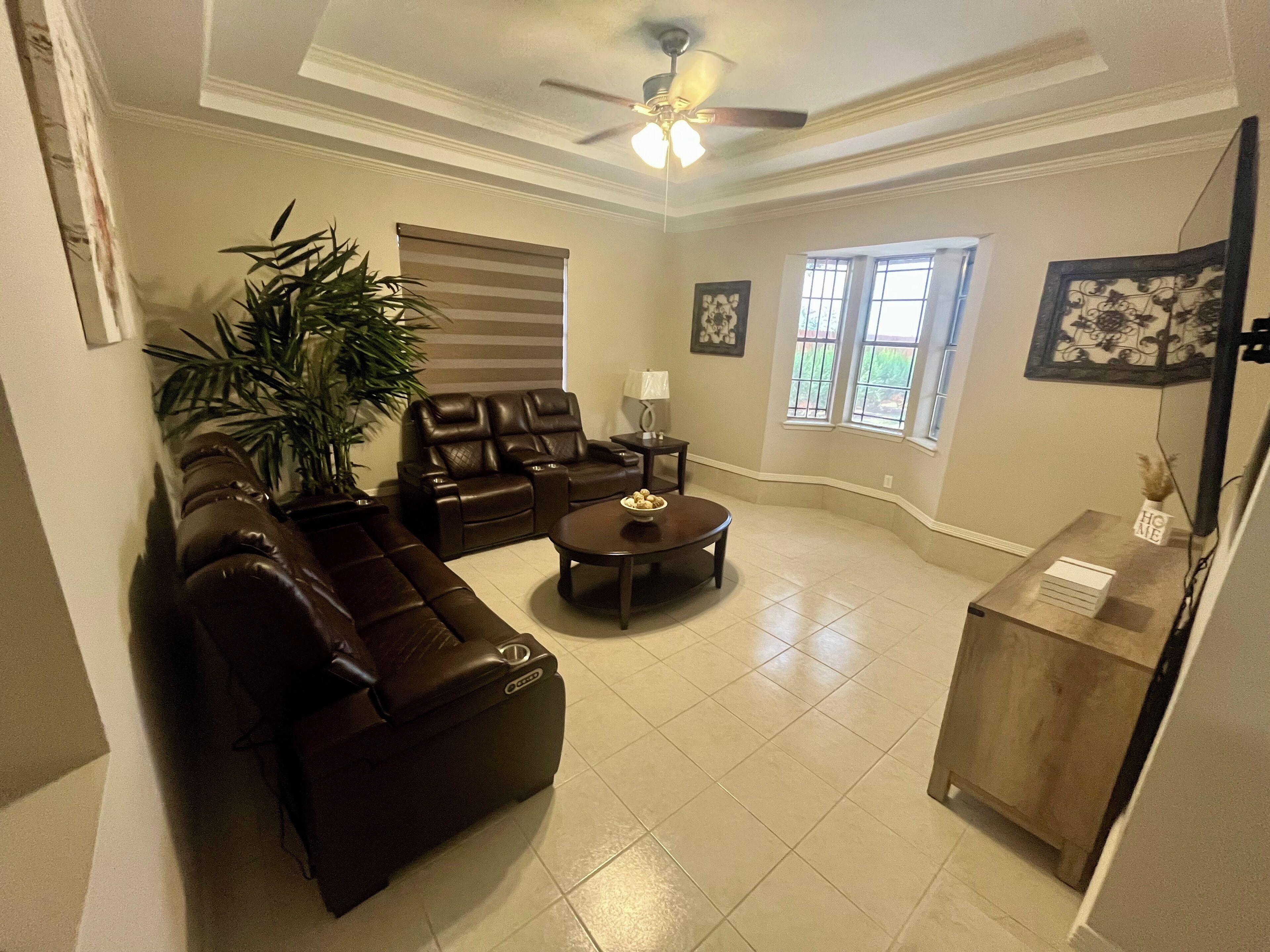 Spacious 3br/2ba Home  Near Airport & La Plaza Mall, Perfect For Families! - McAllen, TX