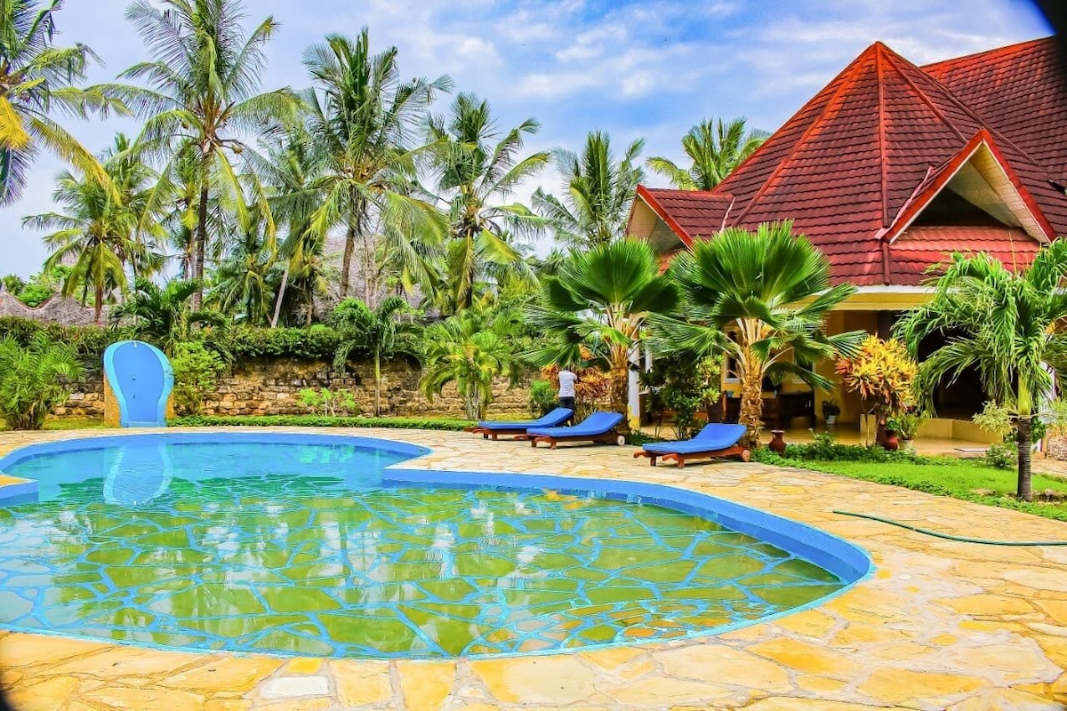 Hawi Home Private Villa - Diani Beach With private pool 2 mins wslk to ...