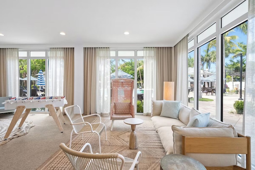Poolside Paradise In Key West | Renovated Room, 2 Pools, Games & Live Music - Key West, FL