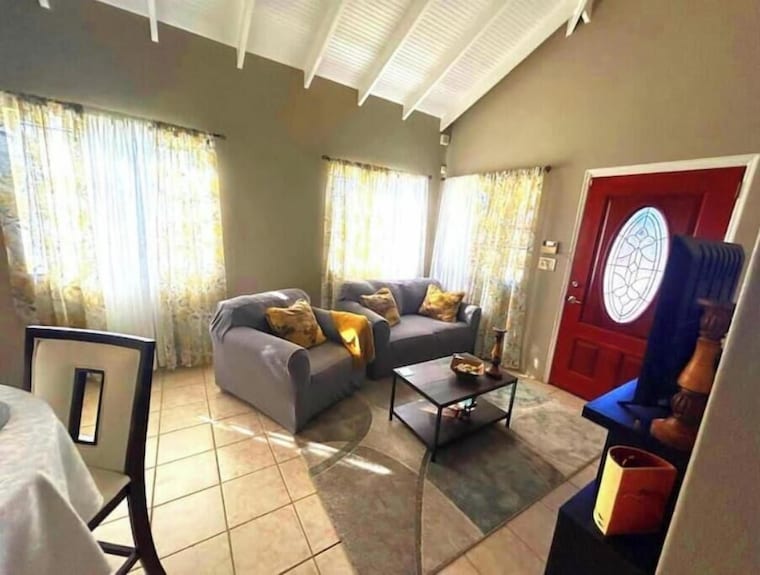 A Cozy Cottage Located On The Beautiful Island Of Antigua, Close To Shops/beach. - Antigua and Barbuda