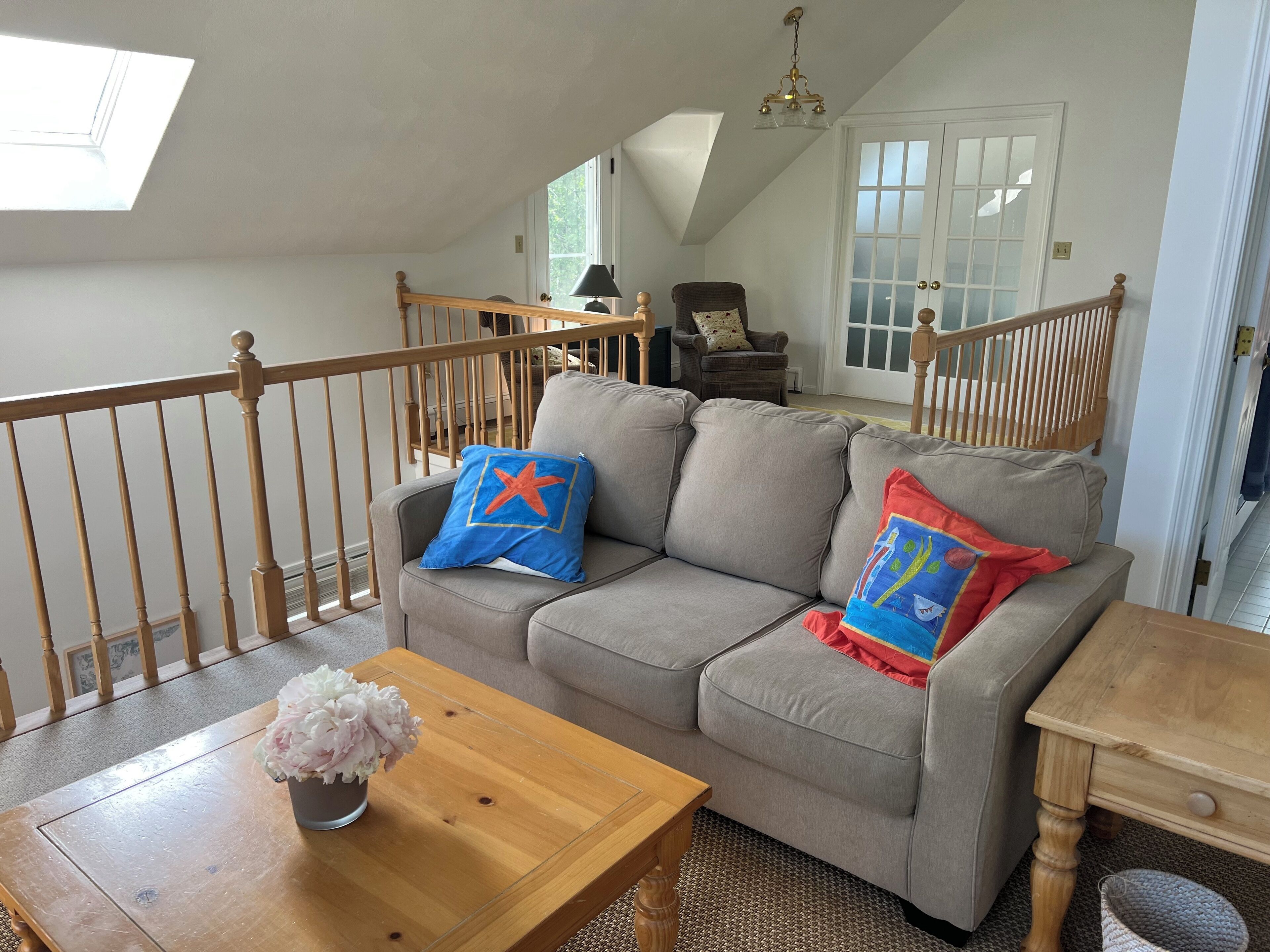 Charming 2 Bedroom, 2 Bath, Coastal Carriage House In Marblehead - Middleton, MA