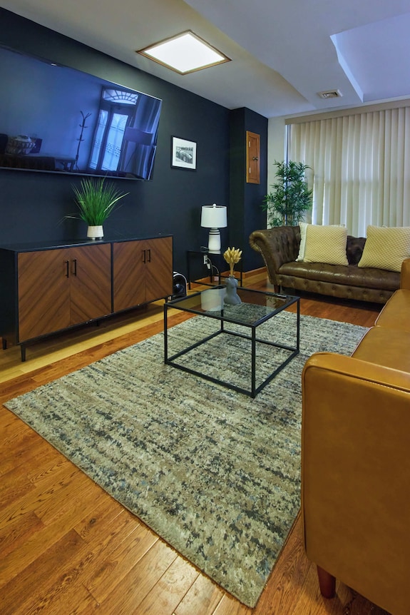 Spacious & Stylish: Cozy Large Studio Apartment With Modern Comforts - Yorkville - Manhattan