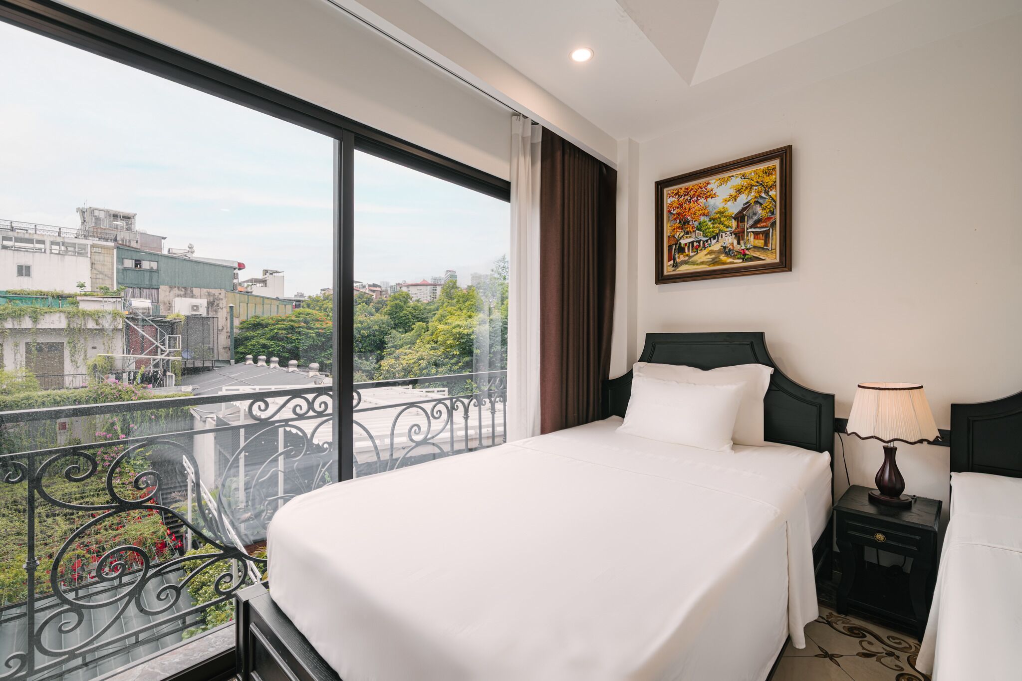 Quarto Duplo ou Twin Deluxe, Vista para a cidade | Secretária, Wi-fi grátis 