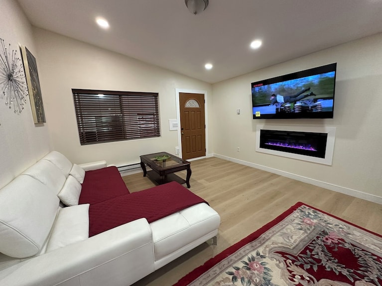 5 Star Newly Remodeled Cozy House In Fabulous Ely With Wifi Sleep 6 - Ely, NV