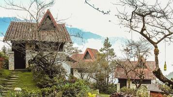 2 quartos, secretária, Wi-fi grátis, roupa de cama fornecida