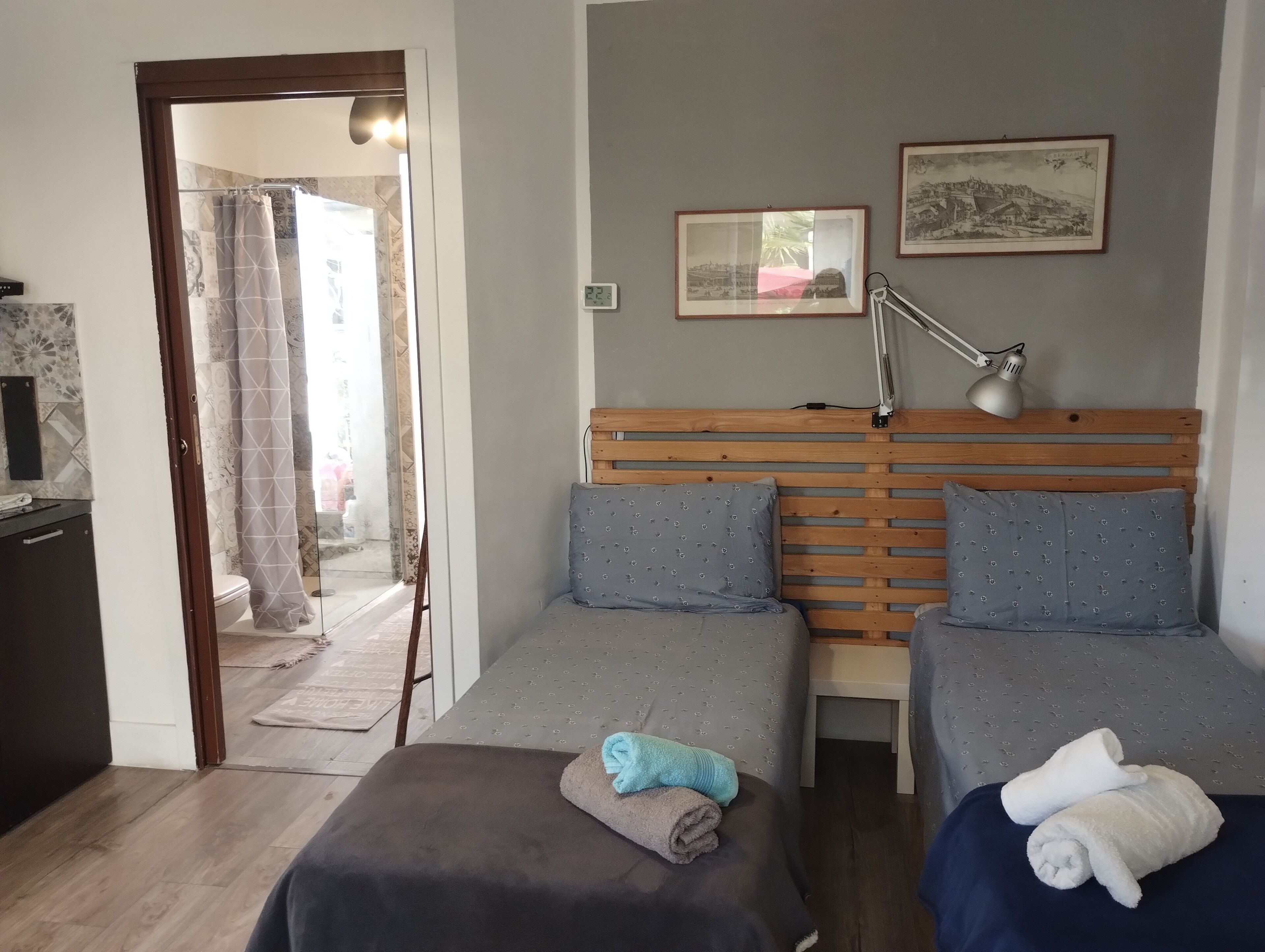 Studio Apartment With Patio, Minutes From The Airport And Downtown Bergamo. - Bérgamo