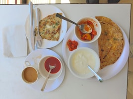 Café da manhã continental todos os dias mediante uma taxa