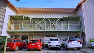 Fachada da propriedade
