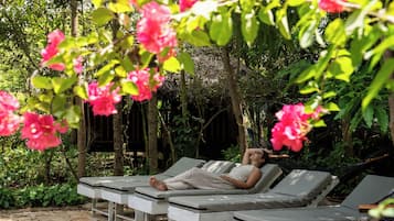 2 bares/lounges