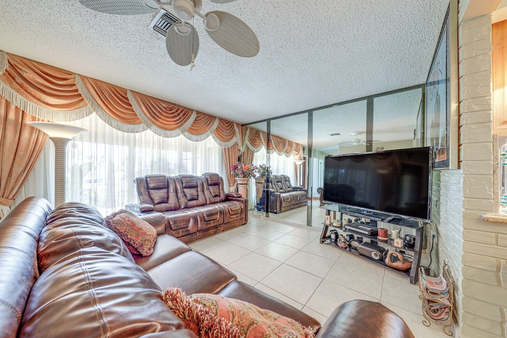 4 Mi To Hard Rock Stadium: Miramar Home W/ Bbq! - Plantation, FL