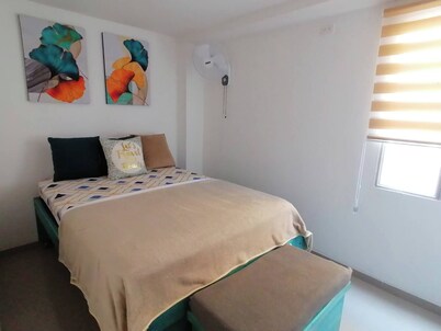 2 Minutes From the Beach, Brand new Apar