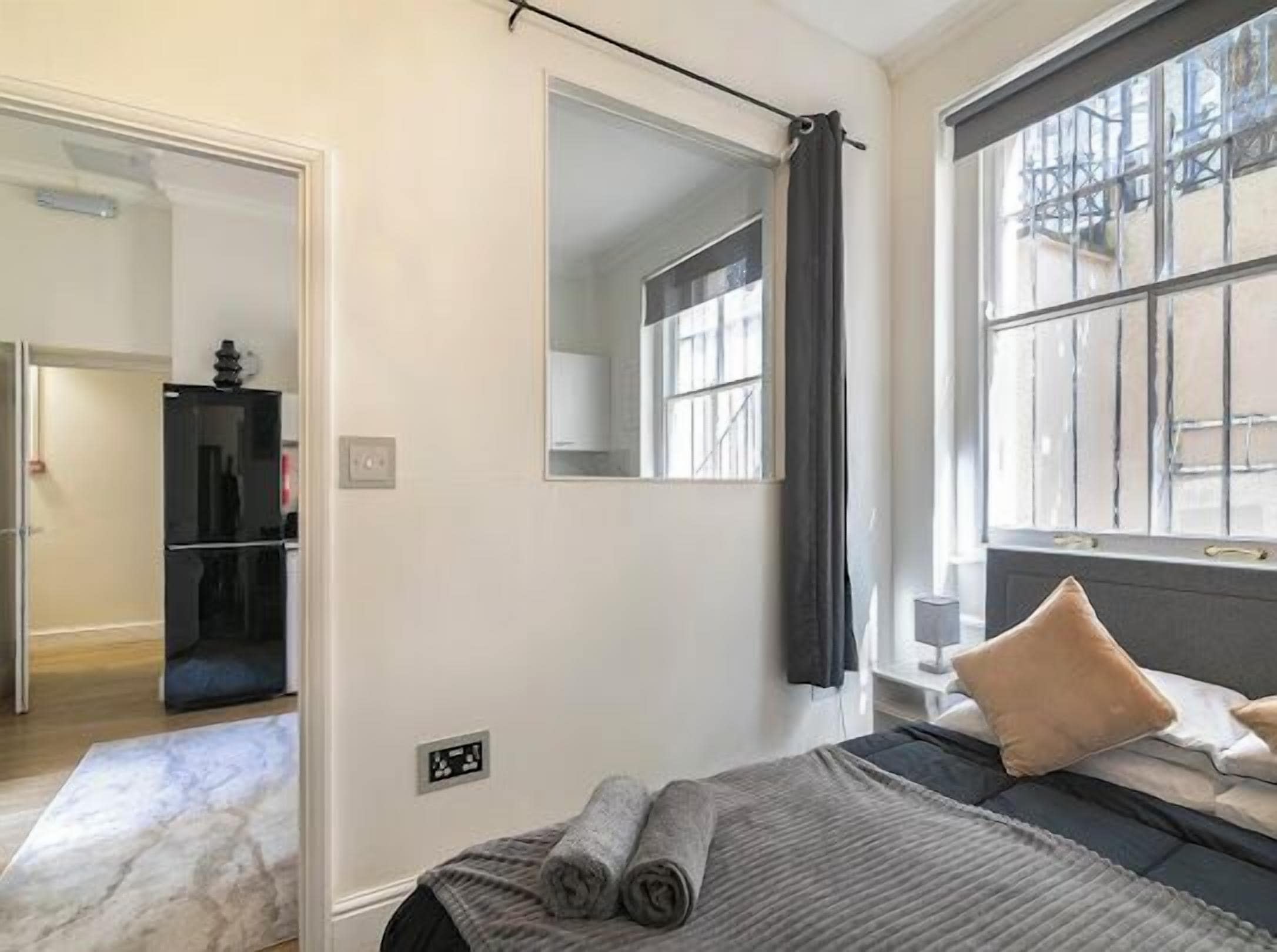 Cosy Kensington Retreat With Private Patio! - Barnes