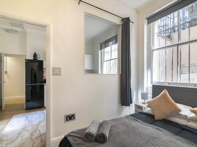 Cosy Kensington Retreat With Private Patio! - Barnes