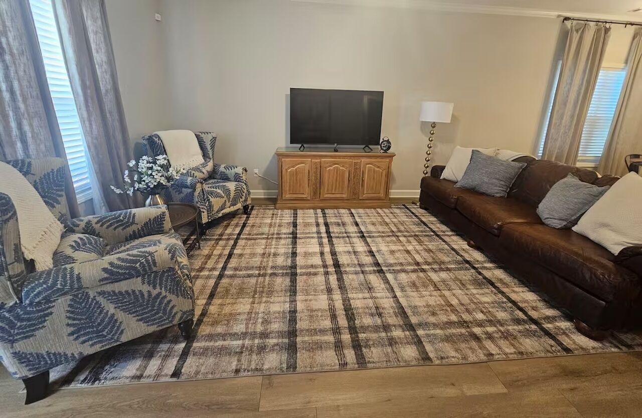 The Cottages 2 2br2ba Dothan Pet Friendly Gorgeous Pool, Pickle Ball Court, Gym - Alabama