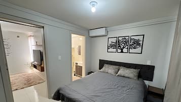 Apartamento básico | 2 quartos, Wi-Fi de cortesia, roupa de cama