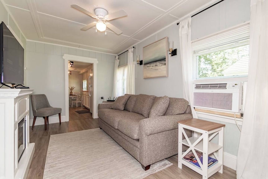 Fisherman's Cottage 4 Beds Mentor Ohio Near Lake - Mentor, OH