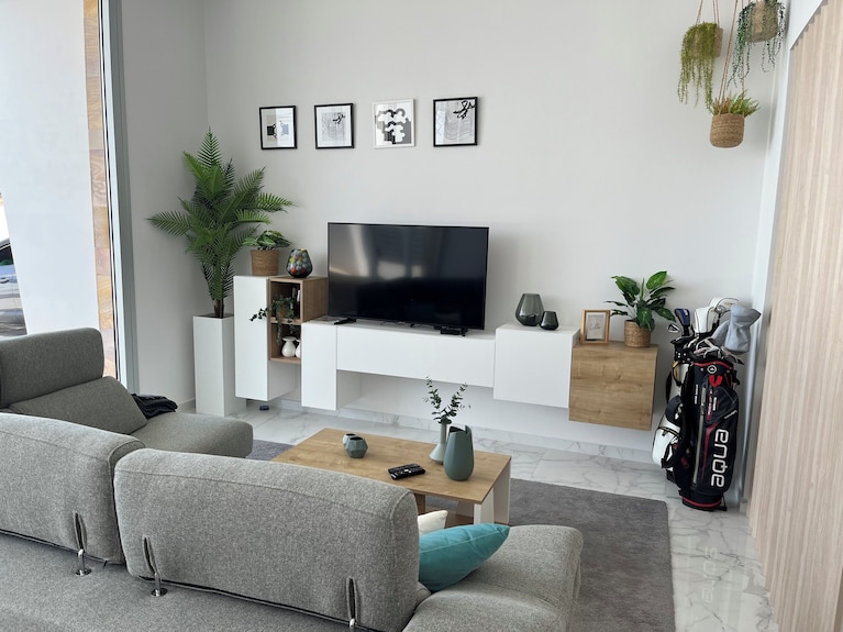 Elegant Functional Villa With Saltwater Pool - Torrevieja