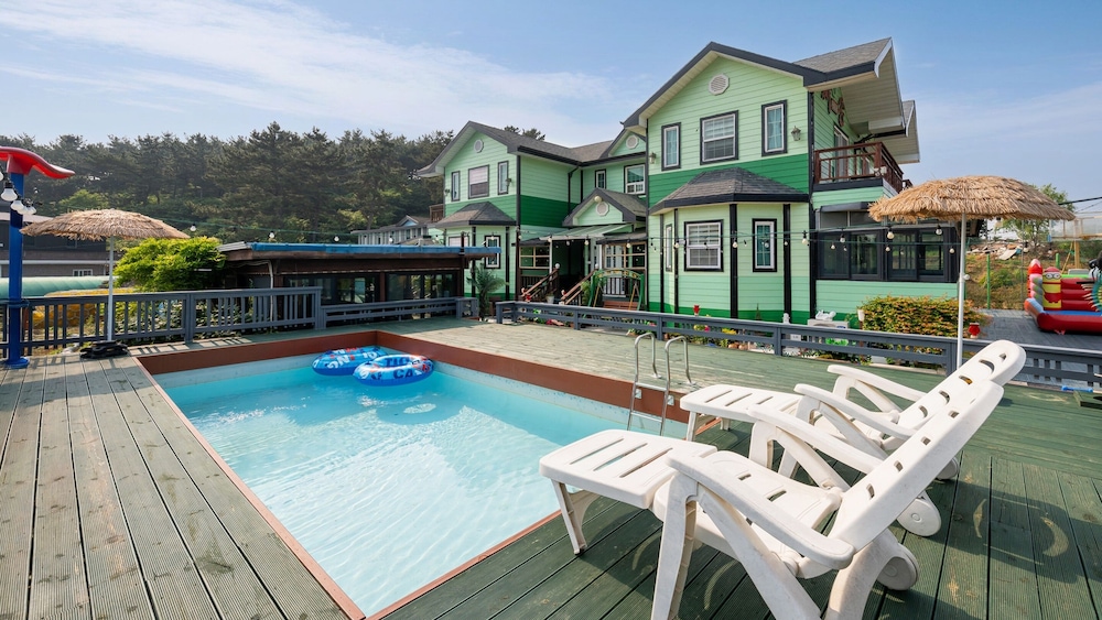 Anmyeon-do Ssong Pension - 