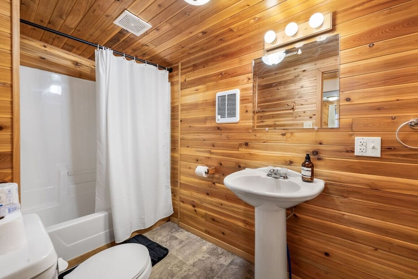 Ponderosa Pines: Room 19 Peaceful Pines - Deadwood, SD