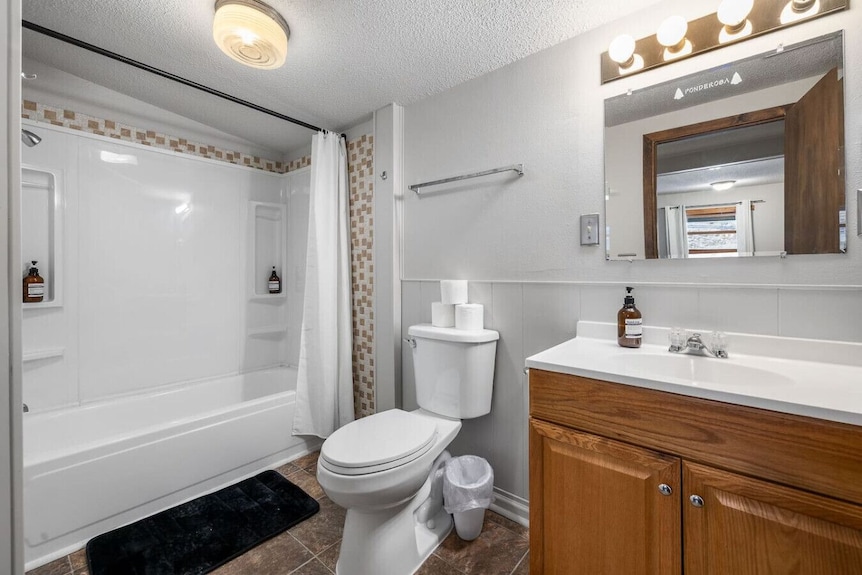 Room 16 Classic Comfort - Deadwood, SD