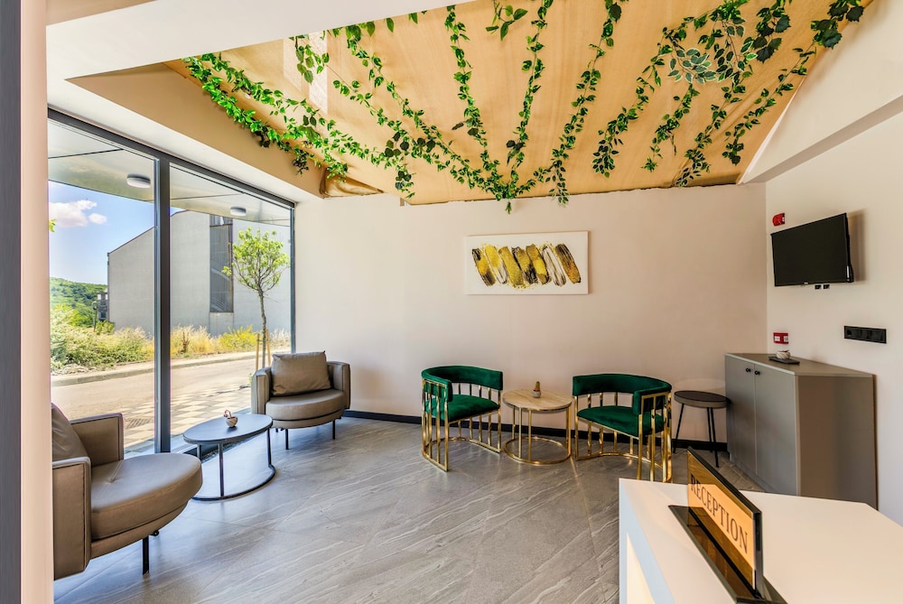 Hilltown Airport Hotel - Arnavutköy