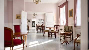 Televisor de ecrã plano de 40 polegadas com canais digitais