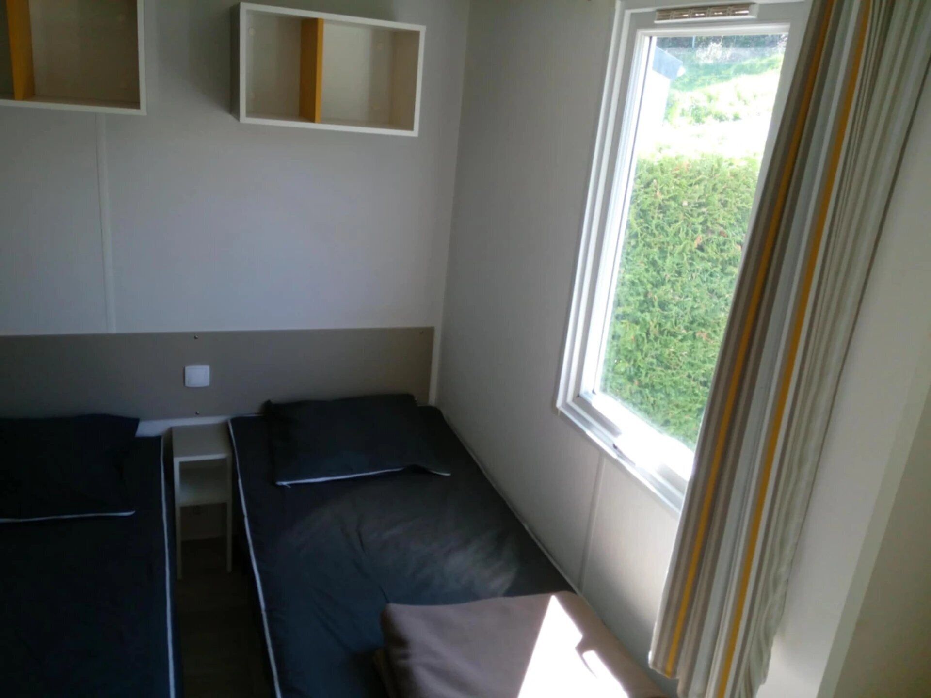 Zecamping 4* Animé Piscine Couverte Pet Friendly Locatif Tv 24m2 - Cantal