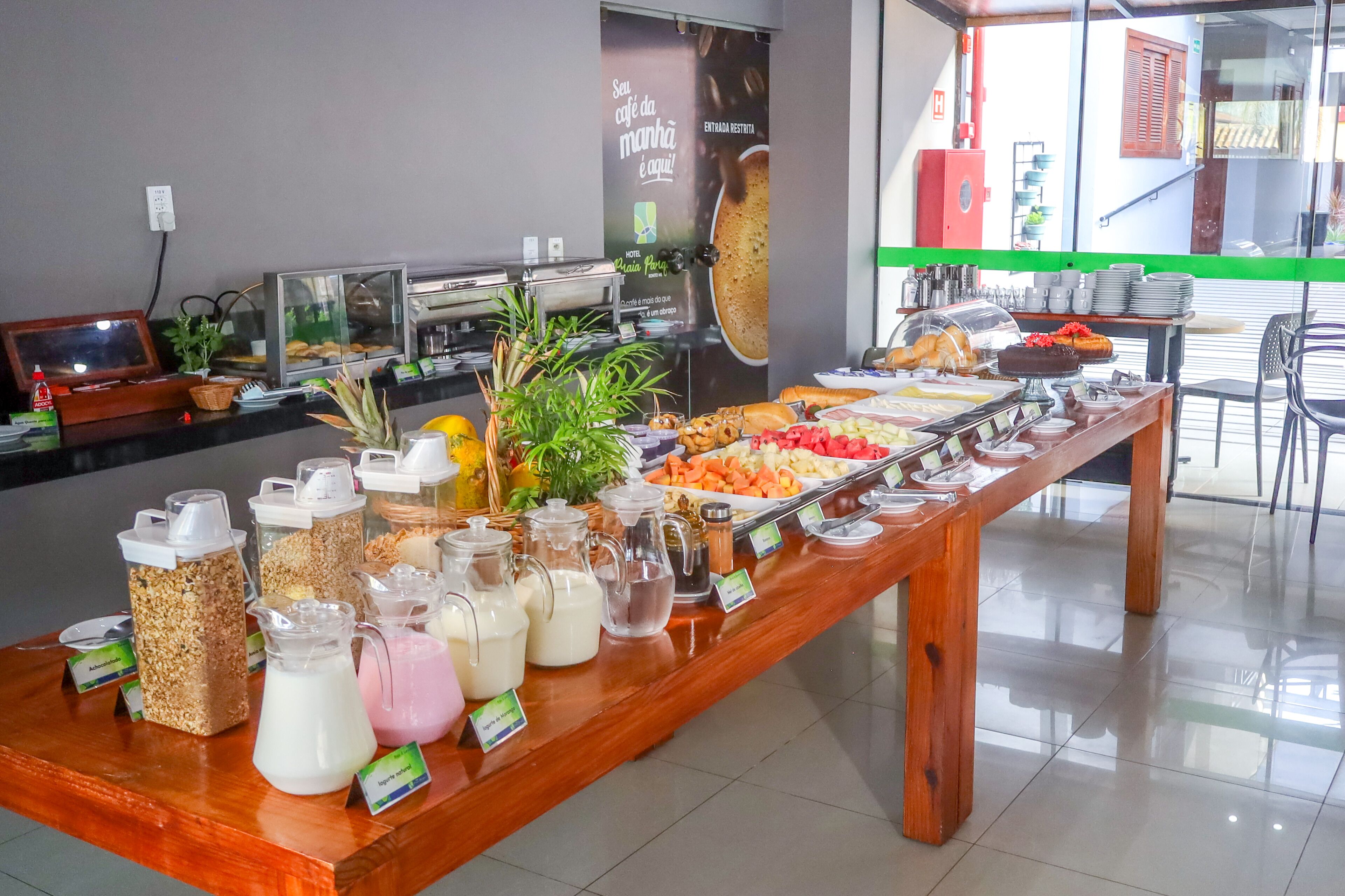Pequeno-almoço tipo buffet diário incluído 