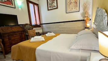 Quarto Executivo | Secretária, ferro/tábua de engomar, Wi-fi grátis