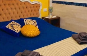 Suite Deluxe, não fumadores, Vista para a cidade | Secretária, ferro/tábua de engomar, Wi-fi grátis