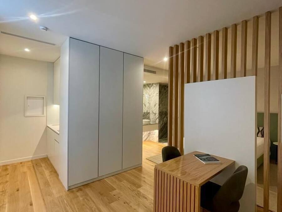 Apartamento Standard | Secretária, secretária adequada para computadores portáteis