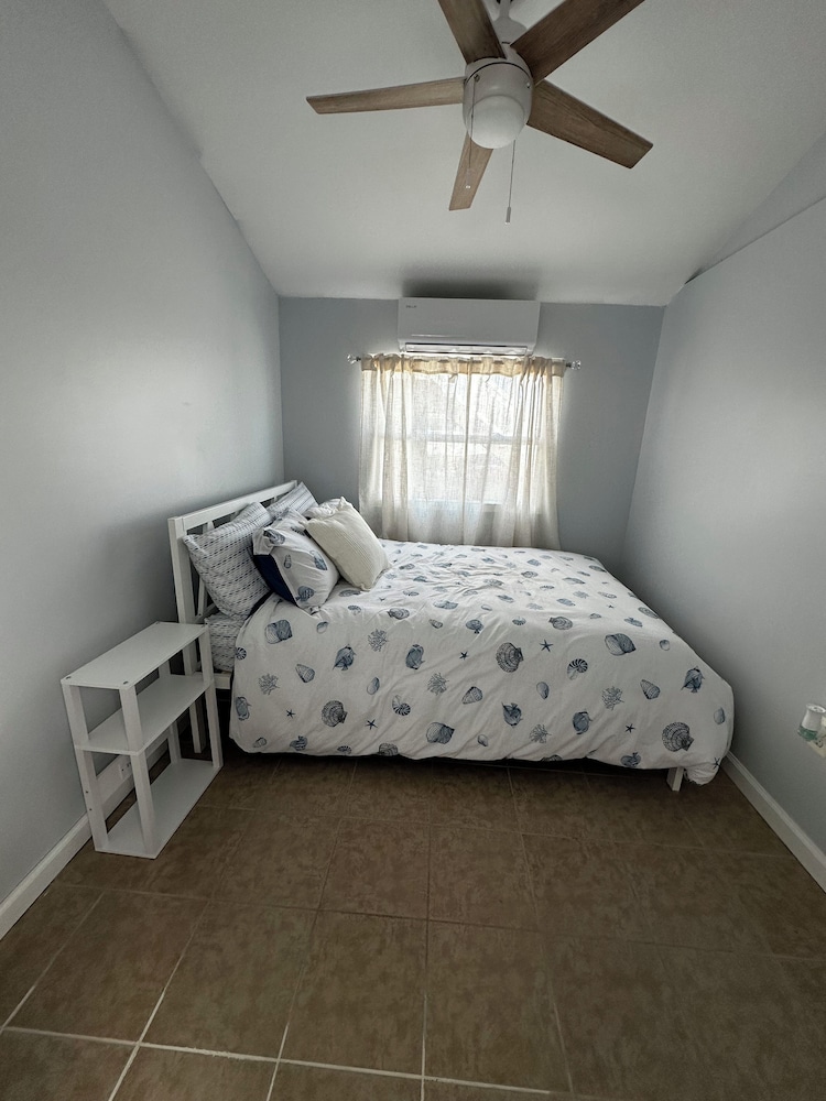 Bayside Bungalow! Tuckerton Beach, Lagoon Front, 2 Boat Docks ...