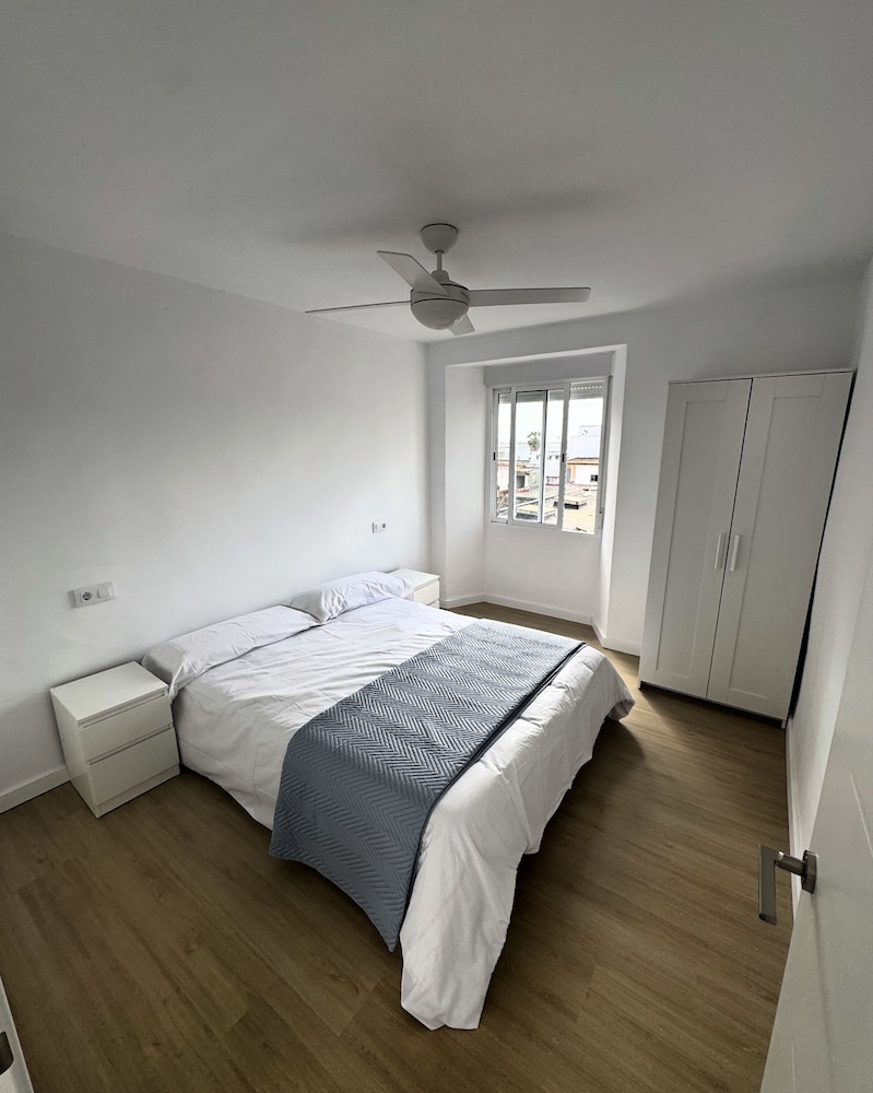 Long 43 - Refurbished Historic Center - El Puerto de Santa Maria | Vrbo