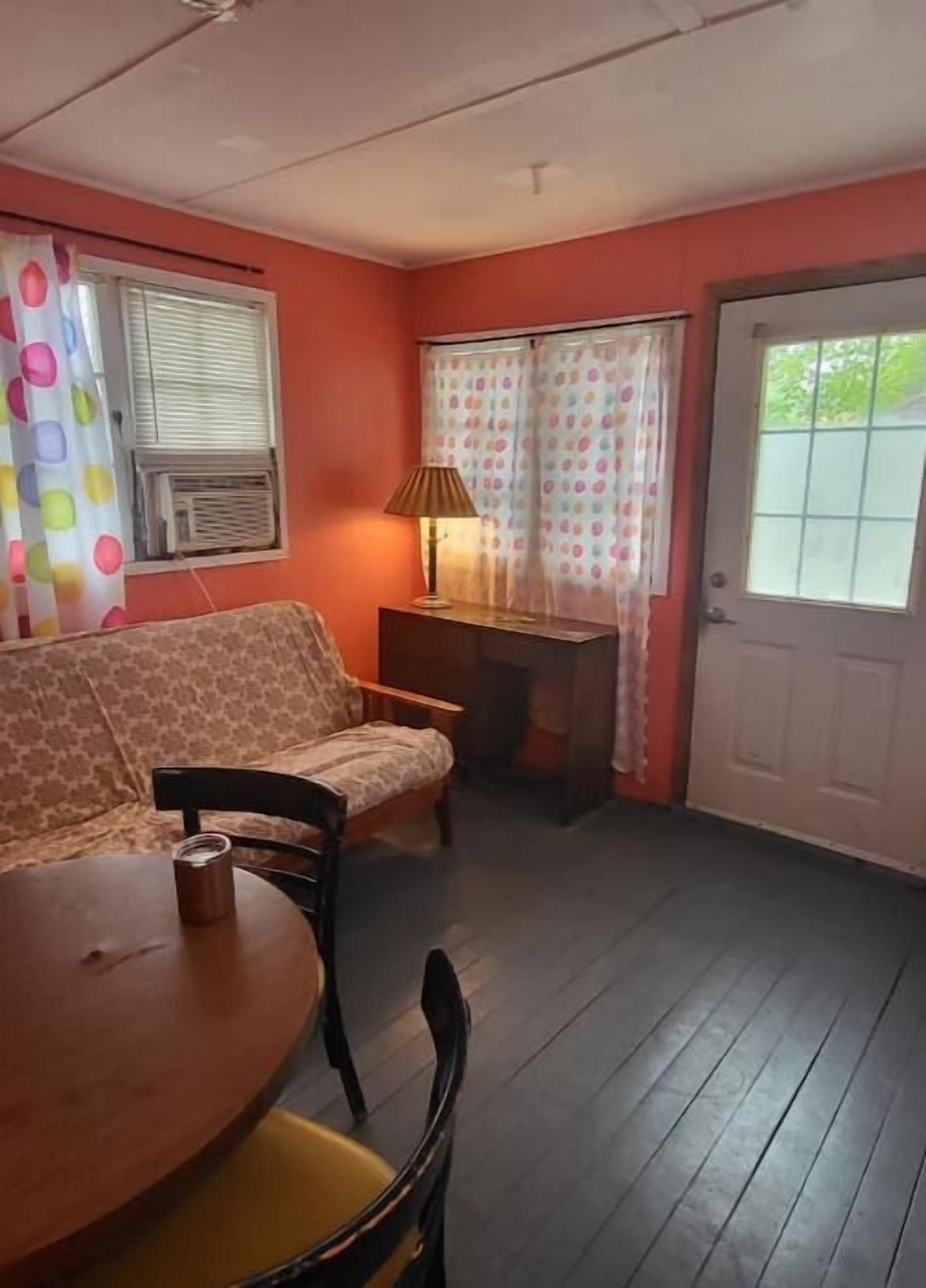 Cozy Grand Cabins With Ac, Wifi, 8 Separate Bedrooms & Baths Perfect For Groups! - Port Franks