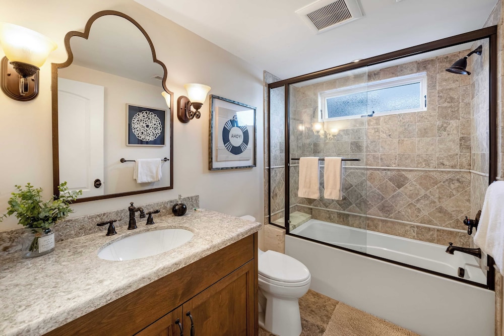 Seventh & Shore Stylish Seal Beach Home W/ Elevator, Fireplace + Bold Design - Cypress, CA