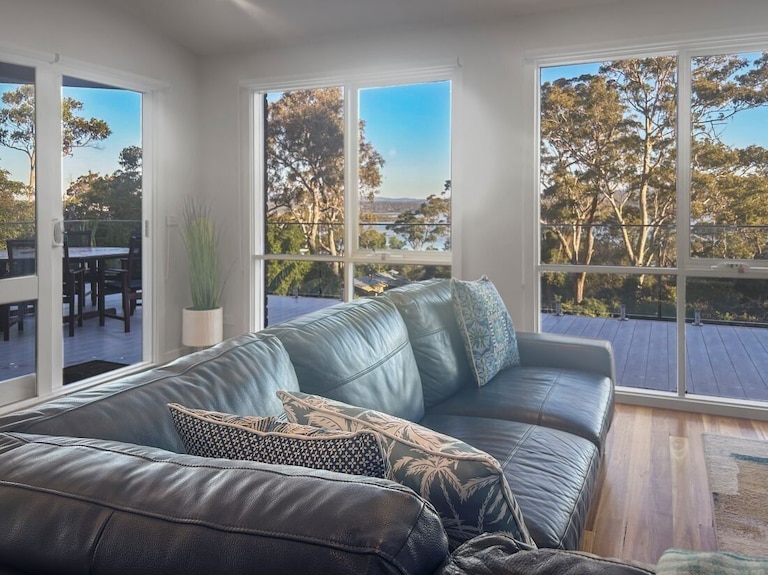 Molong By The Sea - Pet Friendly - South Coast