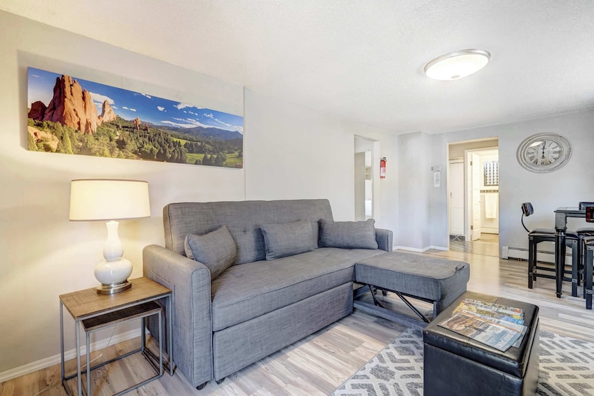 Vermijo Cottage! Cozy Retreat Near Occ & Downtown - Colorado Springs, CO