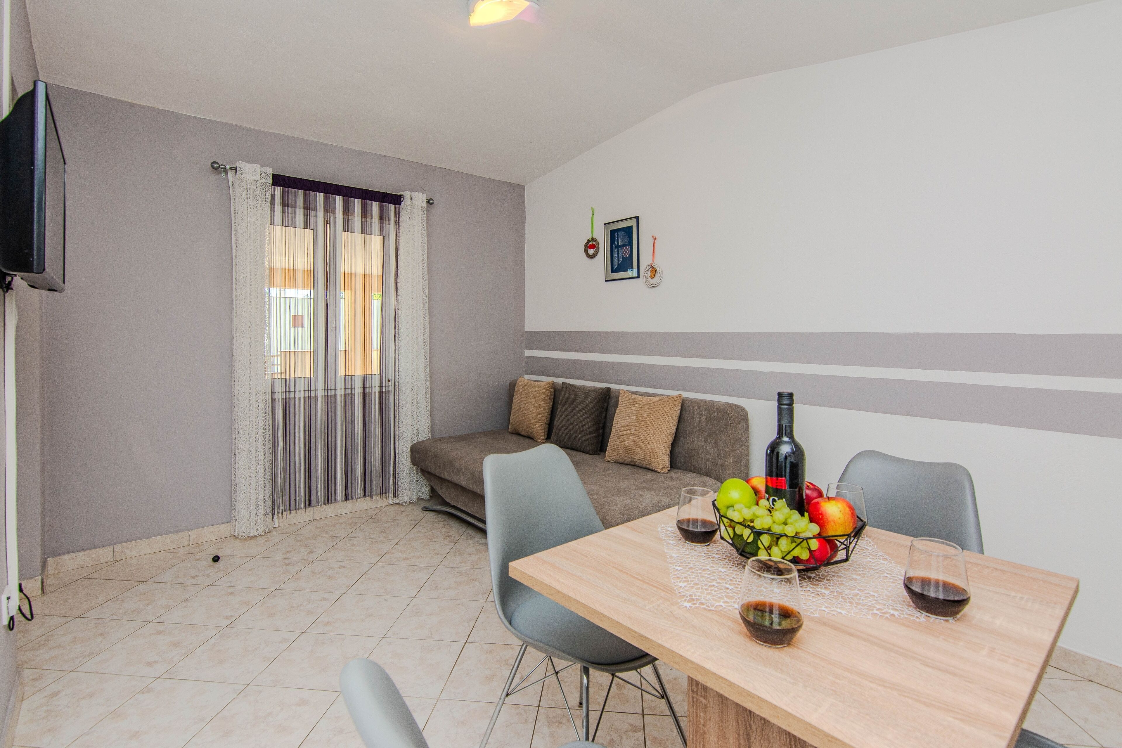 1-zimmer-ferienwohnung Mit Terrasse Zukve, Zadar (A-24559-d) - Nin