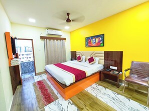 Quarto casal luxo, ar-condicionado, vista para a cidade | Cofres nos quartos, quartos à prova de som, Wi-Fi de cortesia