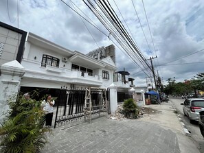Fachada da propriedade