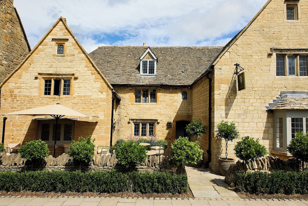 House Of George W. Davies - Broadway