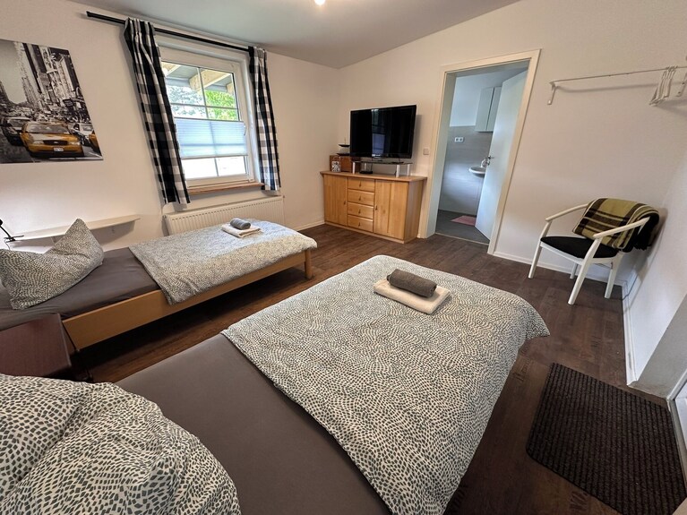 Modern Holiday Room With Garden And Horse Riding Near Warnow - Sternberg