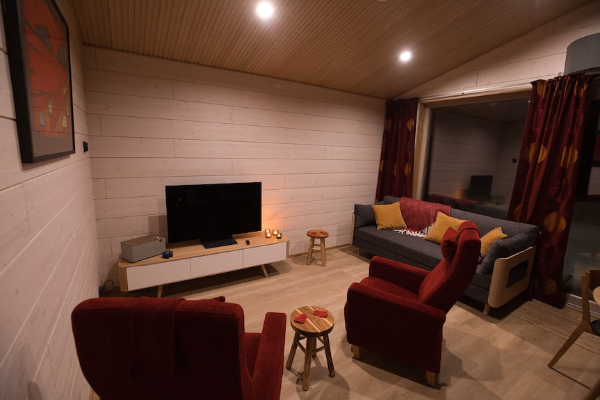 Scenic Arctic Retreat With Saana Fell Views & Riverfront In Kilpisjärvi - Lapland