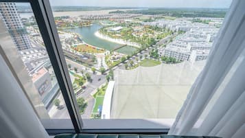 Apartamento Deluxe, 3 quartos, varanda, vista para o parque | Roupa hipoalergénica, camas de colchão viscoelástico