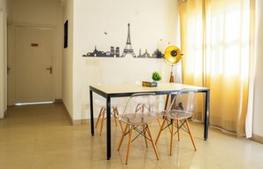 Estúdio, vista para a cidade | Área de estar