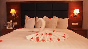 Quarto casal conforto | 1 quarto, cofres nos quartos, escrivaninha