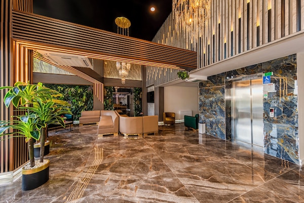 Airport Waves Hotel - Arnavutköy