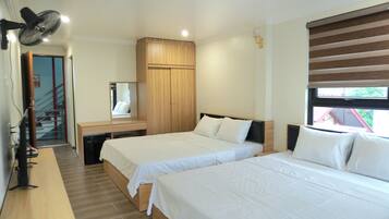 Quarto Quádruplo Deluxe, varanda, vista para a montanha | Wi-fi grátis